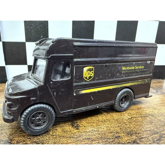 Daron | Toys | Ups Package Truck Brown Plastic Model Ups Worldwide ...